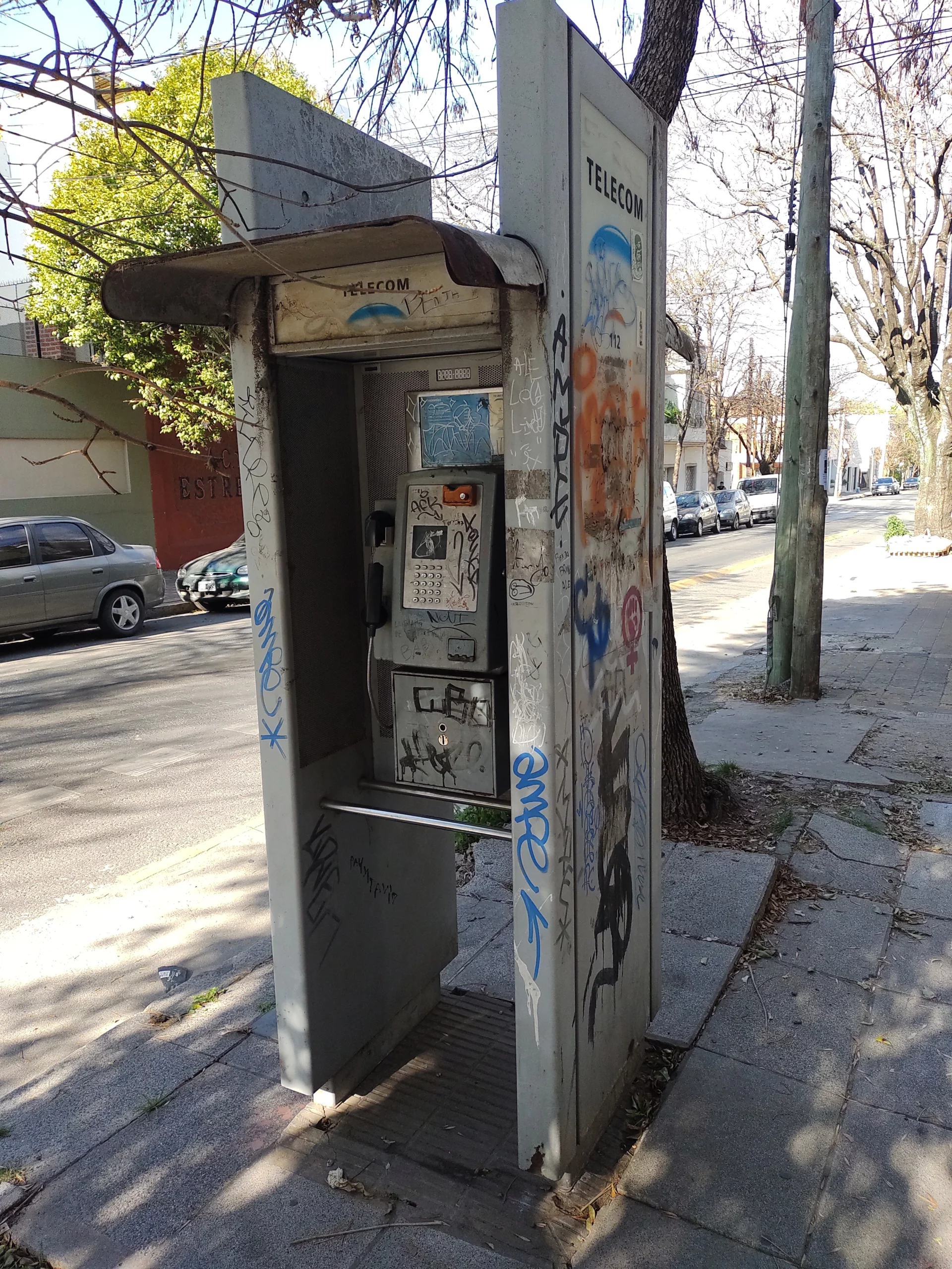 Teléfonos Públicos, ¿Cuántos quedan? - Filatelia Argentina